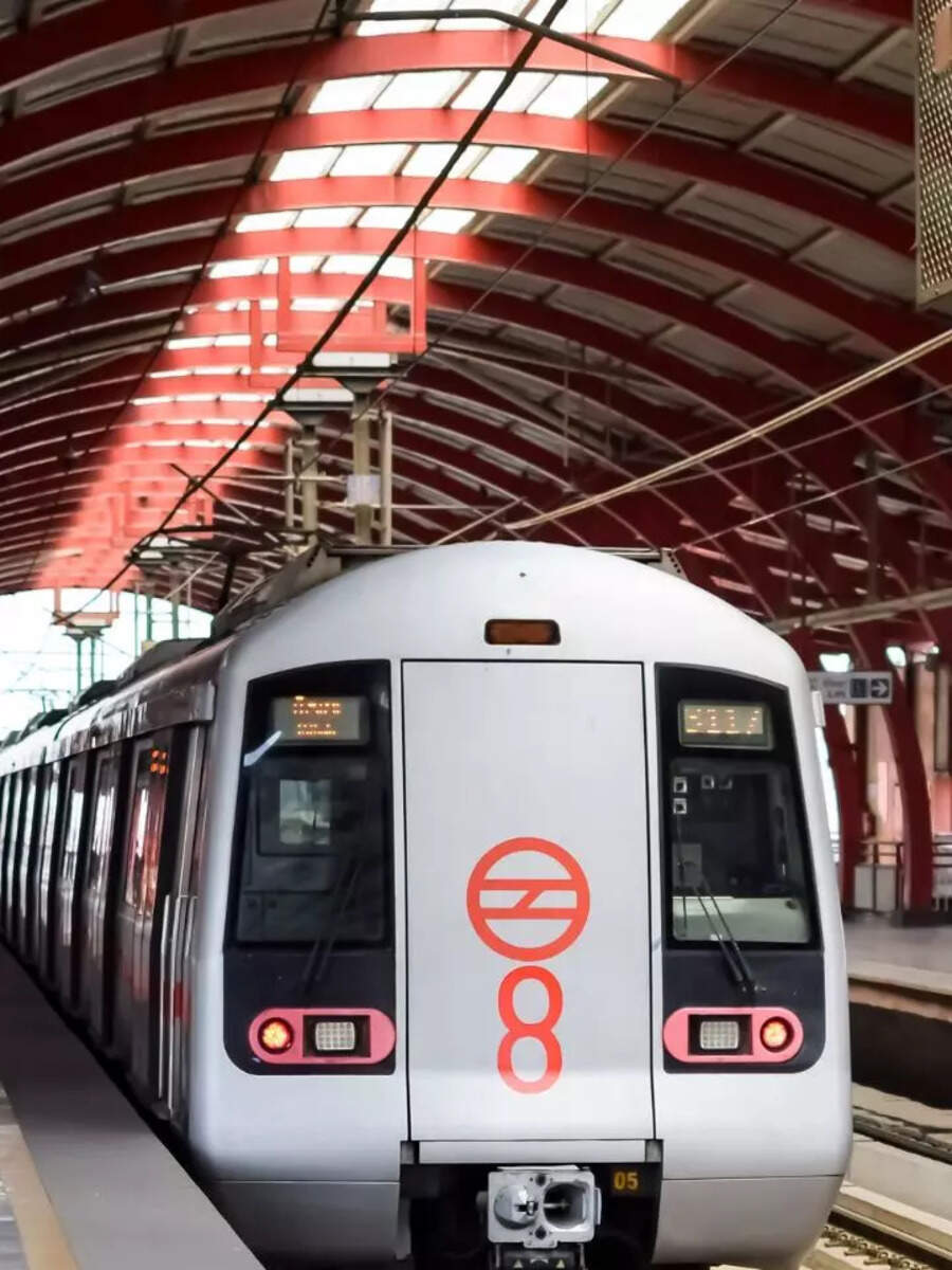 Delhi Metro: Ticket Vending Machine में अटक गया पैसा? अपनाएं ये तरीका ...