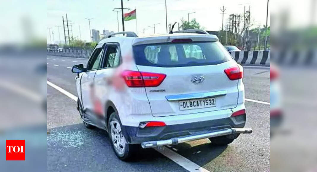 Car Accident: Driver Sticks Head Out To Throw Up, Dies As She Loses Car ...