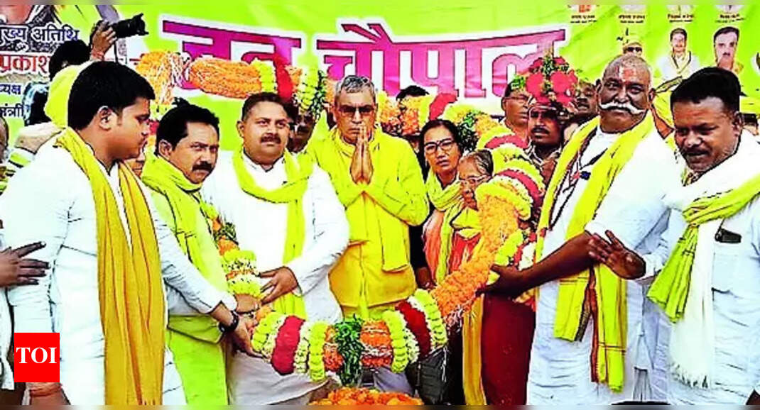 Akhilesh Yadav: ‘akhilesh Yadav Has Habit Of Betraying Alliance Partners’ | Varanasi News ...