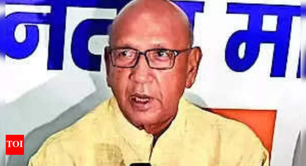 Cases against Dulu Mahato far more serious: Saryu Roy | Jamshedpur News ...