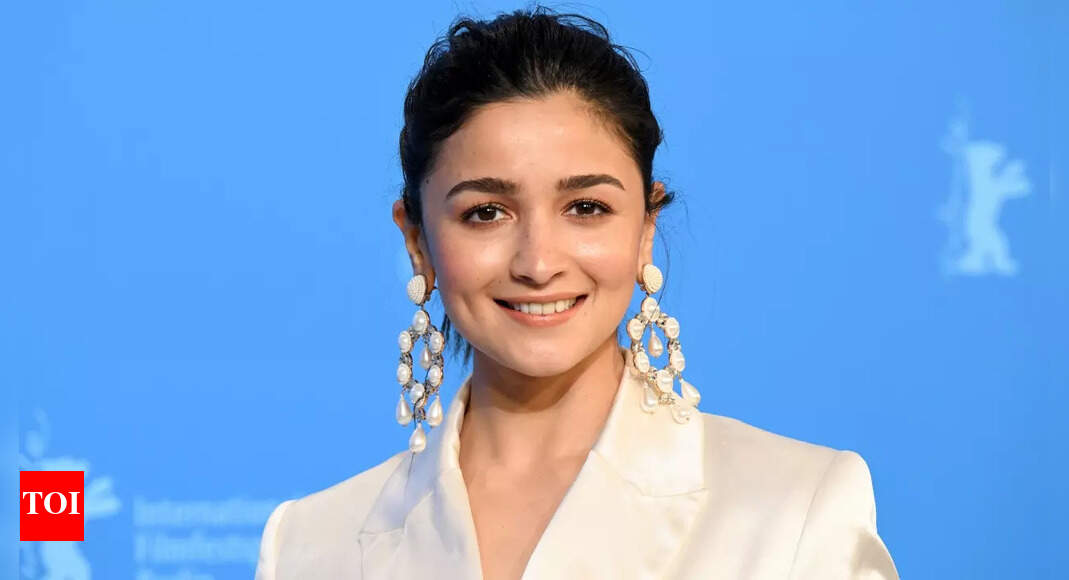 Alia Bhatt to play a Jazz singer in Sanjay Leela Bhansali's 'Love And ...