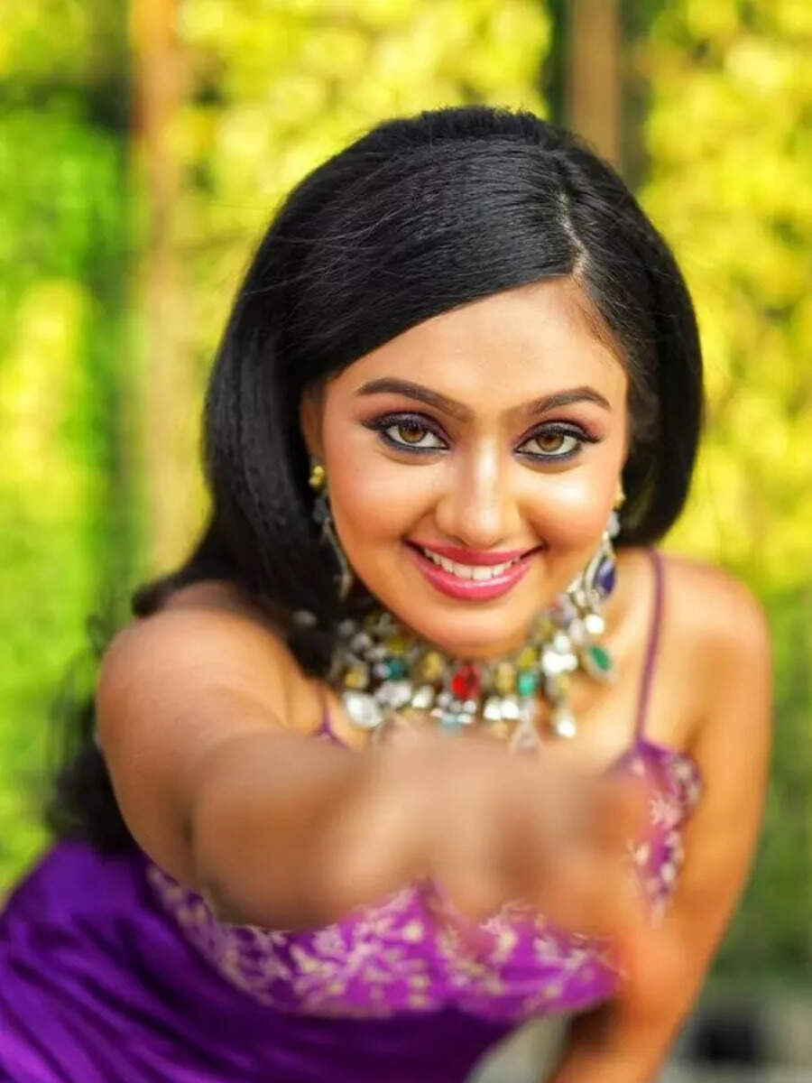 Tanvi Rao ups the glam quotient in purple satin dress | Times of India