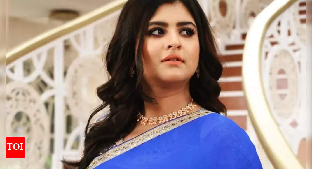 Rupsa Chatterjee joins the cast of ‘Jagaddhatri’; enters the TV show as an antagonist - Times of ...