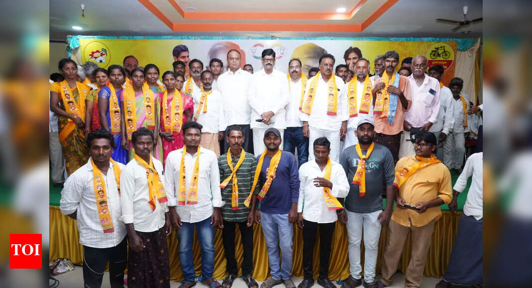 Vemireddy and ex finance minister Anam address a joint public meeting ...