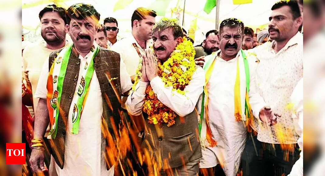 Cong Rebels Sold: Cong Rebels Were ‘sold’ For ₹15cr Each, Claims Sukhu ...