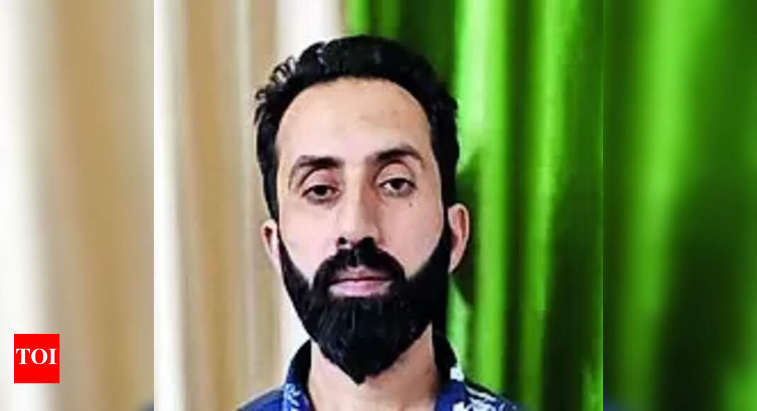 Uttar Pradesh Anti-Terrorist Squad: Ats Nabs Two Pak Nationals For ...