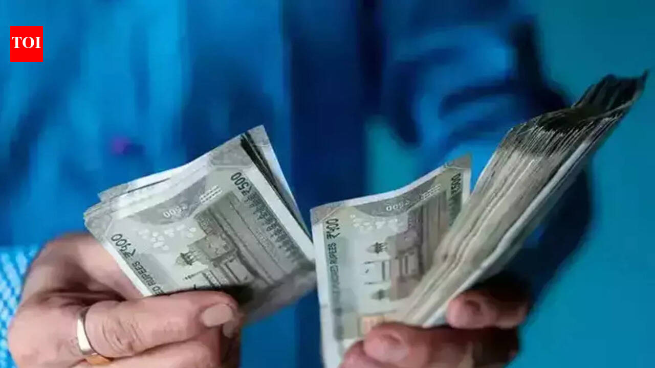 Job aspirants fall victim to job scam; loses Rs 1 crore collectively ...