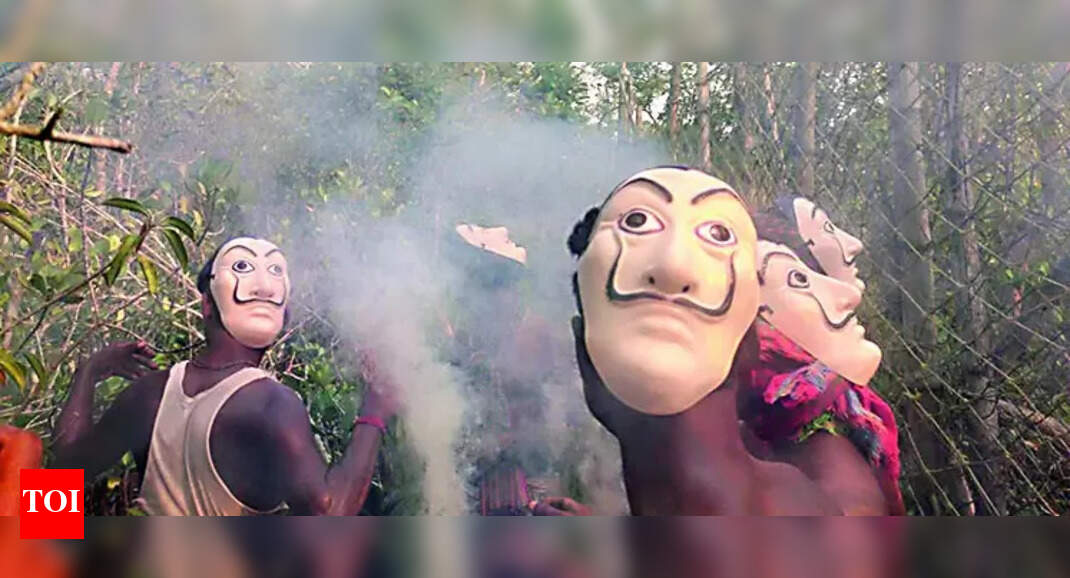 Forest Workers: 300 Forest Workers, Cops, Bsf To Take Guard Against ...