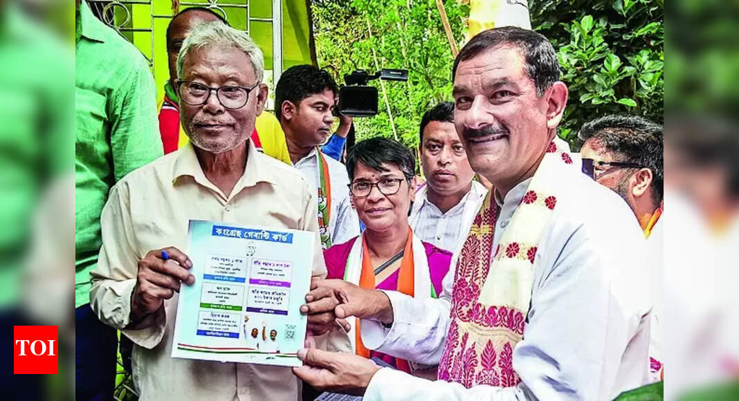 Congress: Cong Launches ‘guarantee Card’ In Guwahati | Guwahati News ...