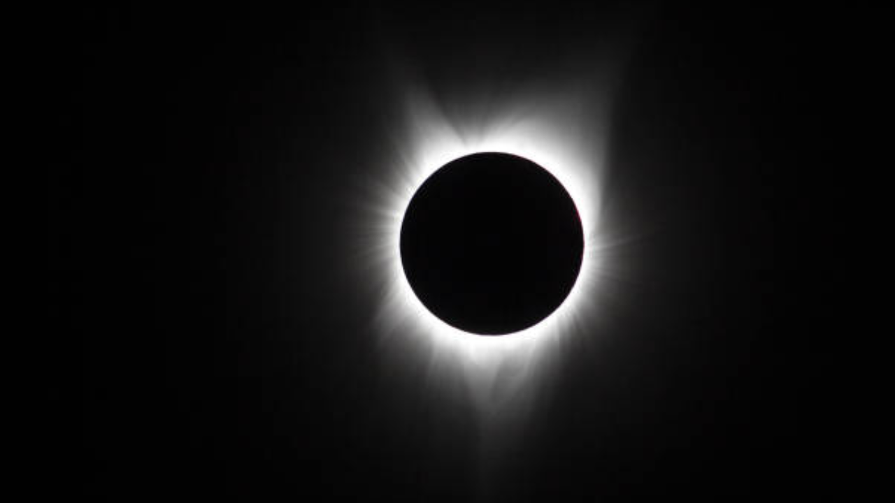 Solar Eclipse: How to explain total solar eclipse to a kid