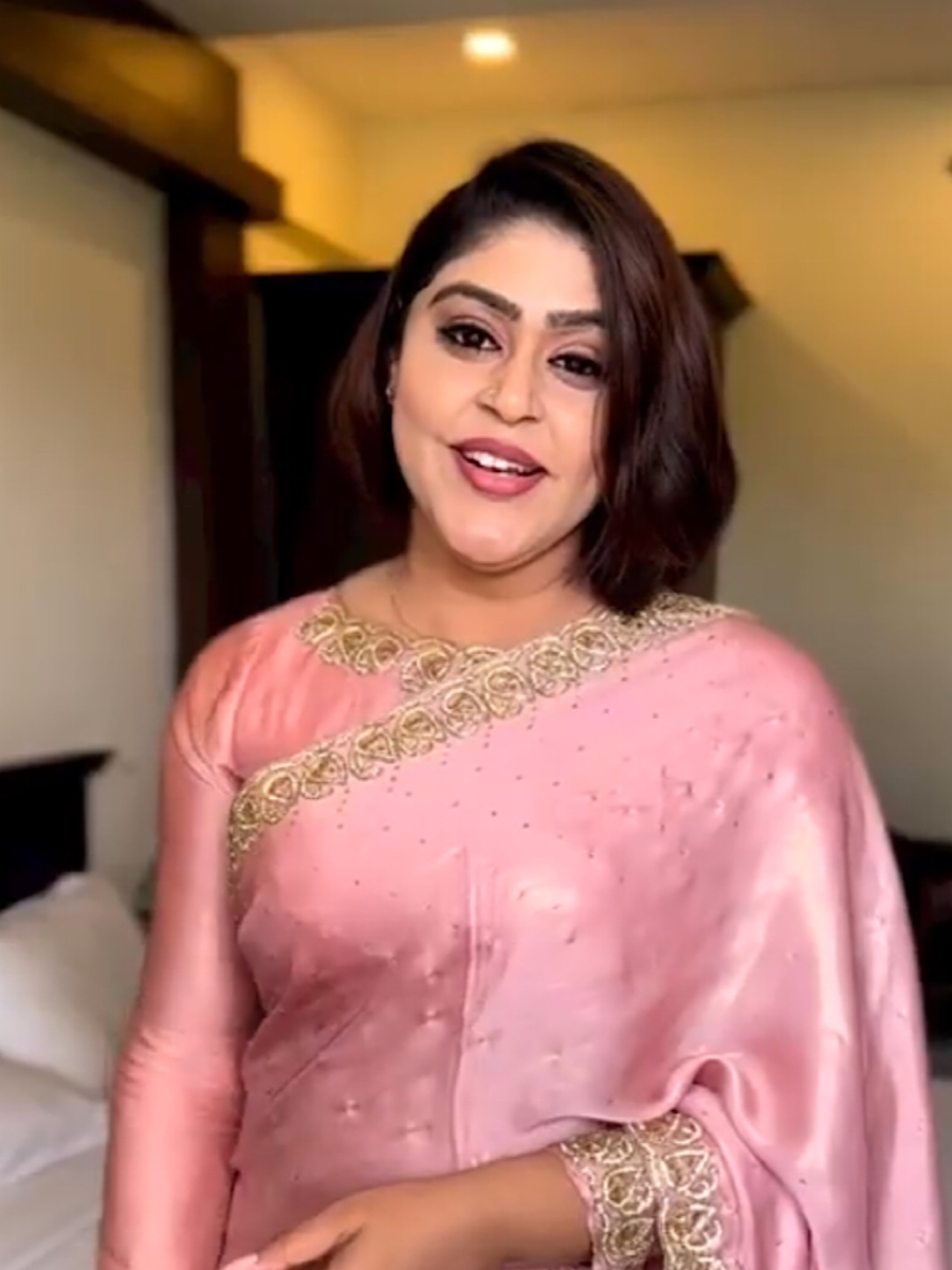 Saree tales by gorgeous lady Sasilaya | Times of India