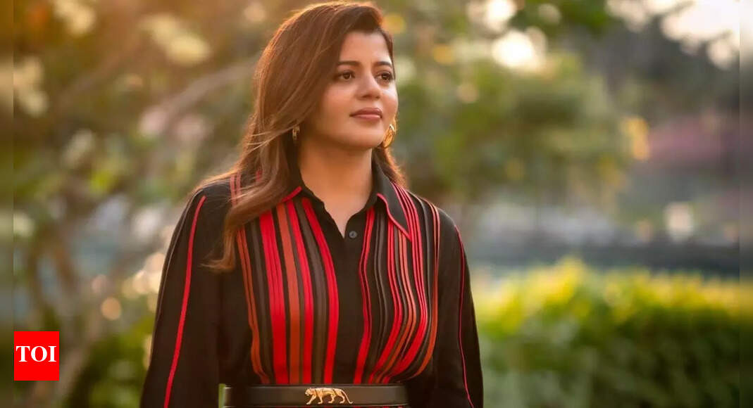 Supriya Menon Hits 1 Million Followers on Instagram | - Times of India