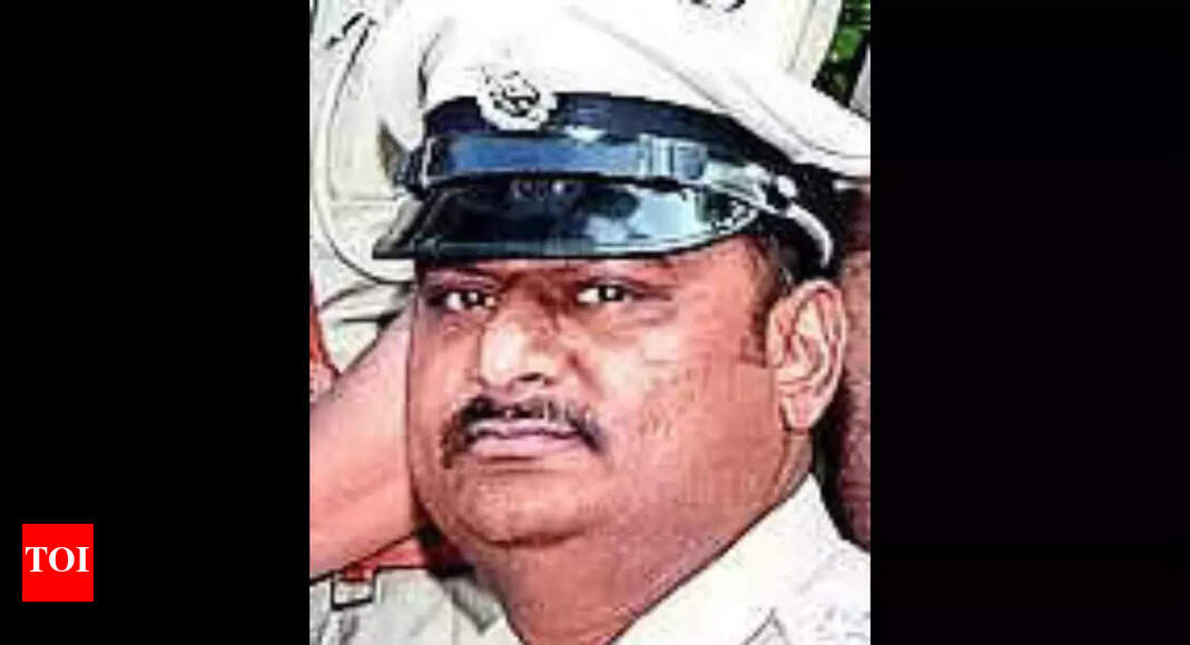 Varachha Inspector: Errant Varachha Inspector Weeps For Forgiveness In ...