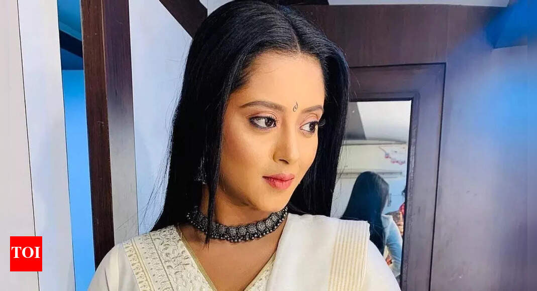 Shruti Das shows off her singing chops; Wows everyone with her ...