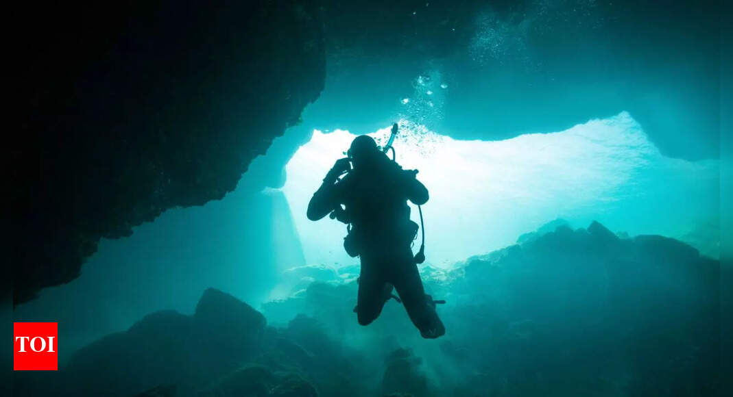Did you know that the world's largest ocean is 700 km below the ground ...