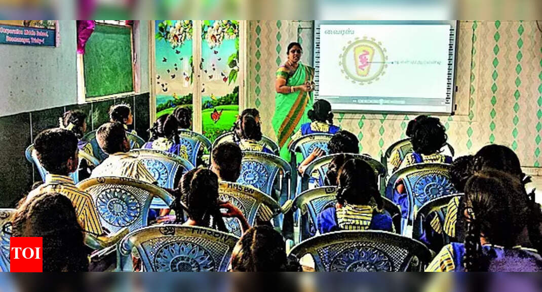 Smart Classrooms: Digital Smart Classroom In 48 Govt Schools Soon ...