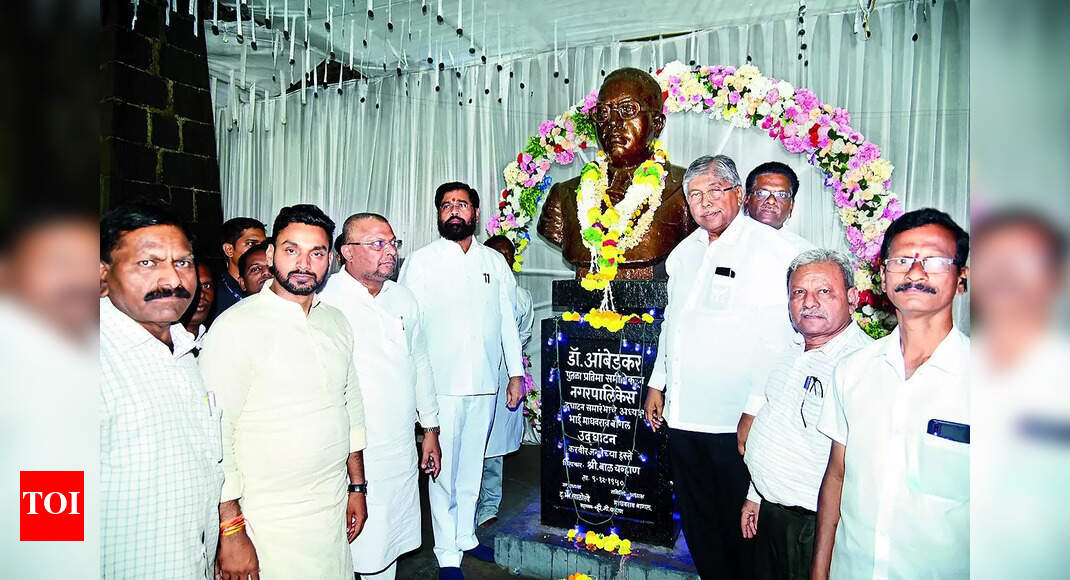 MLA Keen: Awade Firm On Contesting From Hatkanangale Even After Cm Meet ...