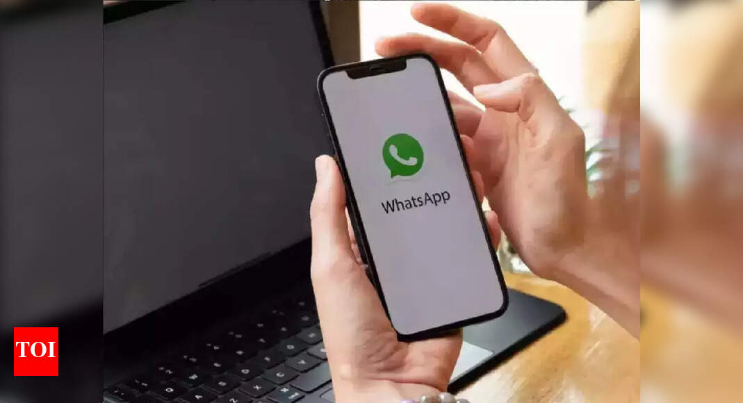 How to send and open view once media and voice messages on WhatsApp ...