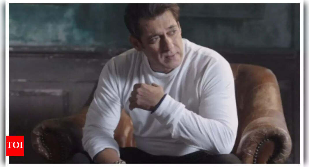 Salman Khan Firing Case Police Car Stationed Outside Actors House