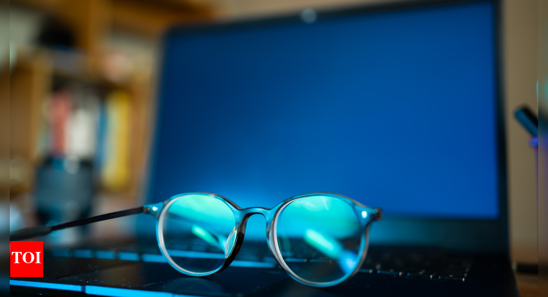 10 tips to protect eyes from damaging blue light from screens - Times ...
