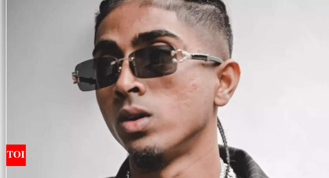 Rapper MC Stan meets his crush Kriti Sanon at Diljit Dosanjh concert ...