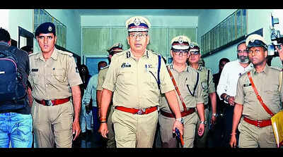 Surat Police Chief: From Pc To Cp, We Will Work As A Team: Surat Police ...