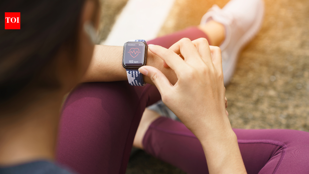 Fitness Smartwatch For The Health Freak In You: Best Options From Apple ...