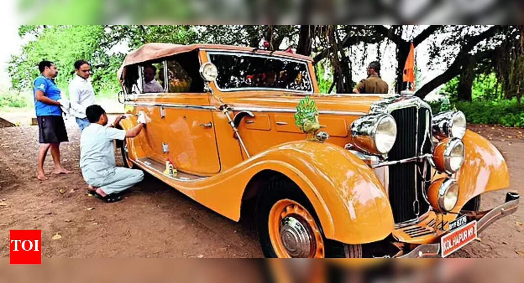 Shahu Chhatrapati: Shahu Chhatrapati Files Nomination In Kolhapur ...