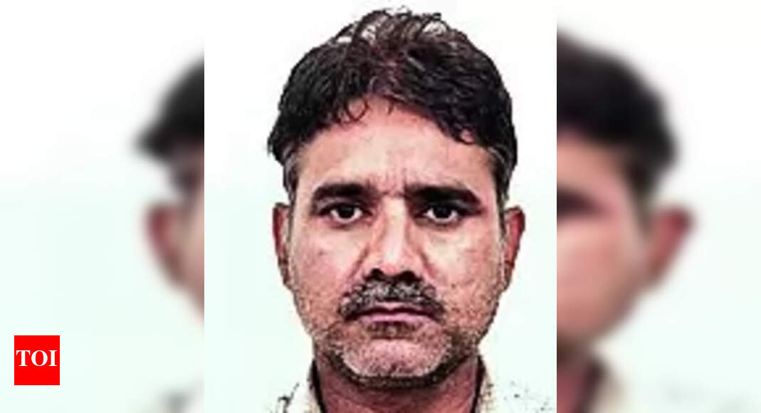 ACB: Acb Catches Talati Taking 50k Bribe | Ahmedabad News - Times of India