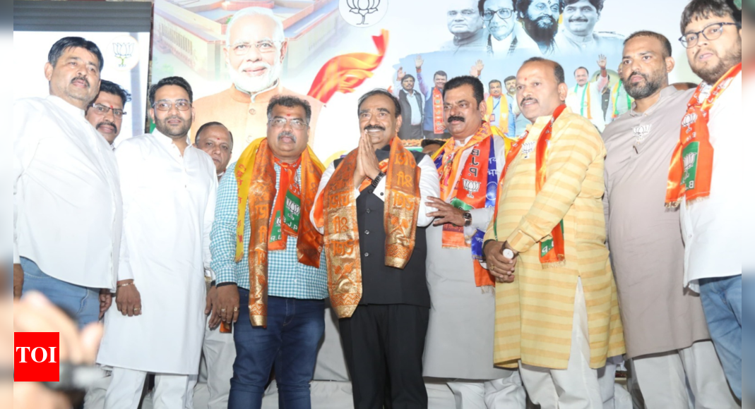 Ahead of Loksabha poll, Congress's neta left in Bhiwandi Lok Sabha ...