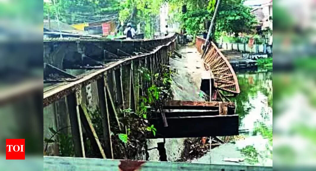 Iron Bridge: ‘₹50l Given For New Iron Bridge’ | Kochi News - Times of India