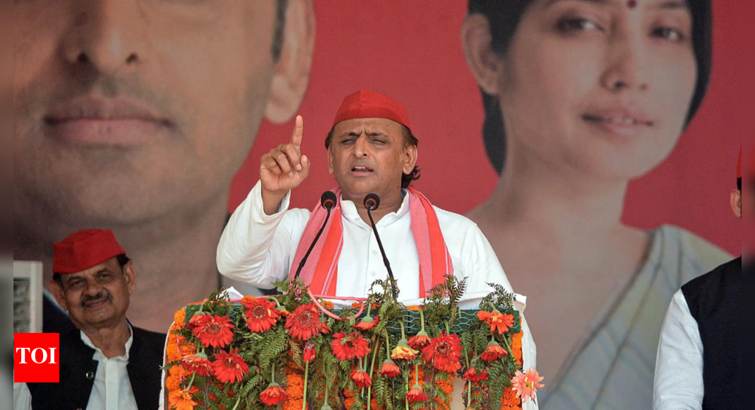 'BJP's show flopped on opening day,' claims SP president Akhilesh Yadav ...