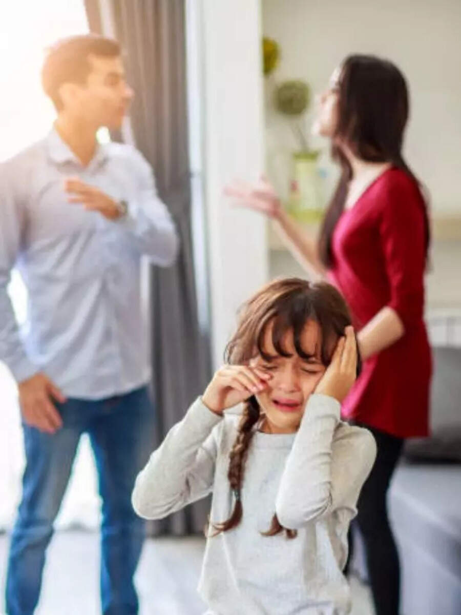 8 signs you have a dysfunctional family | Times of India