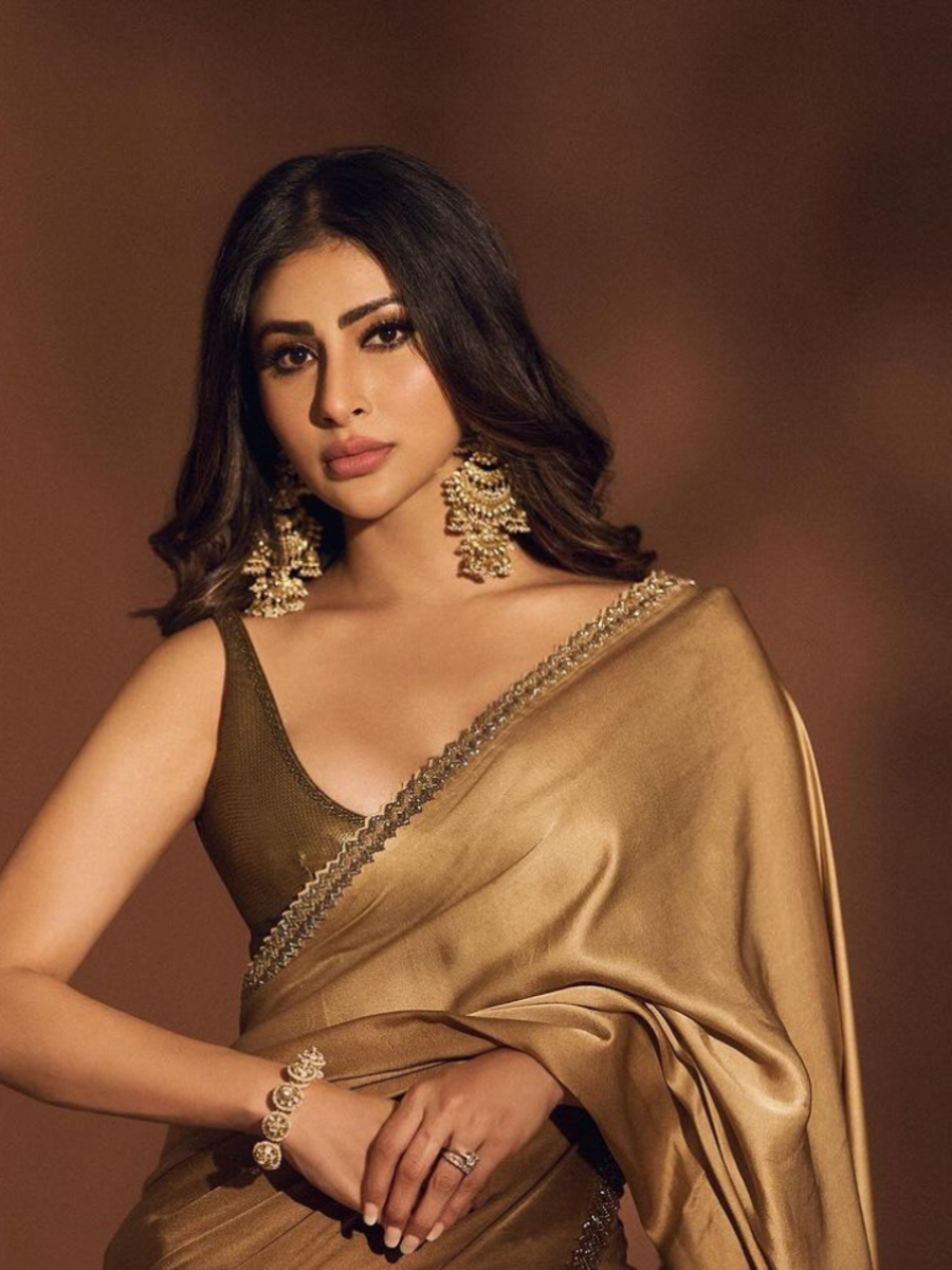 Mouni Roy's Stunning Saree Looks For Summer 2024 | Zoom TV