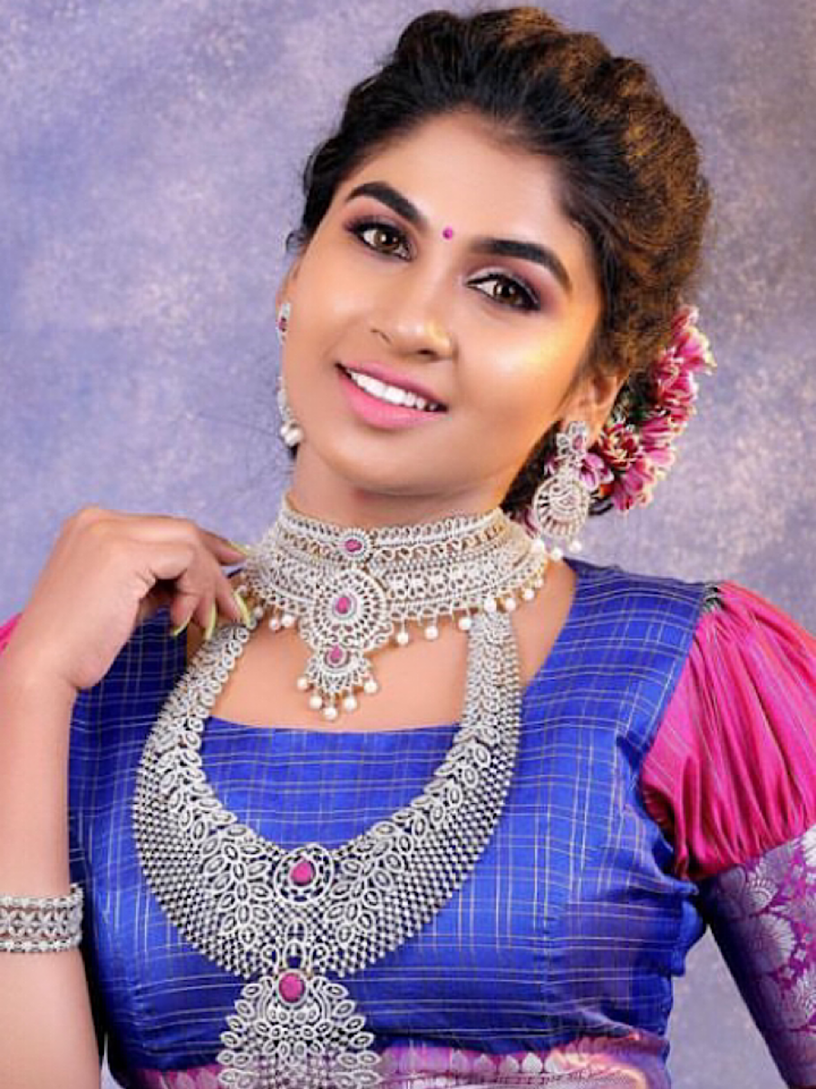 Adorable looks of TV actress Sivanyaa | Times of India