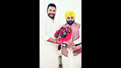 AAP: Relative In Aap, Sampla May Be Checking Choices | Chandigarh News ...