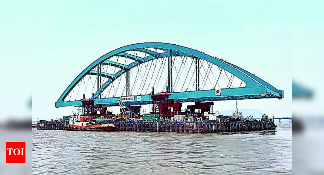 Mumbai Coastal Road Project: 2,000-mt Coastal Road Arch Bridge Planned ...