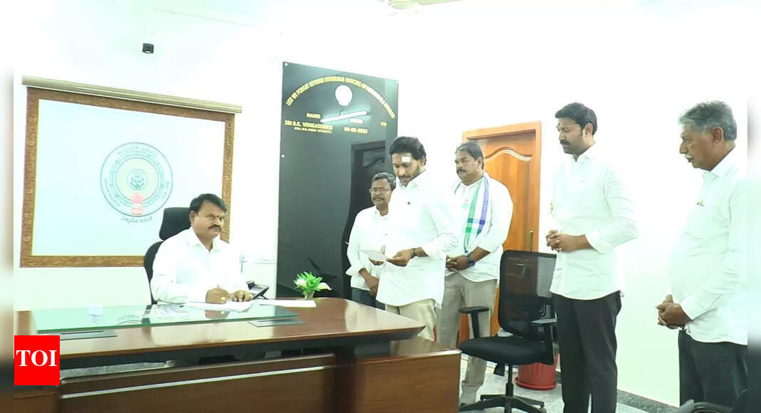 Andhra CM Jagan Mohan Reddy files nomination, slams sisters for alleged betrayal of YSR legacy ...