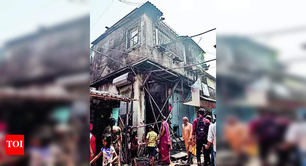 Cylinders Explode: Two Cylinders Explode, Kill 70-year-old In Wadala ...