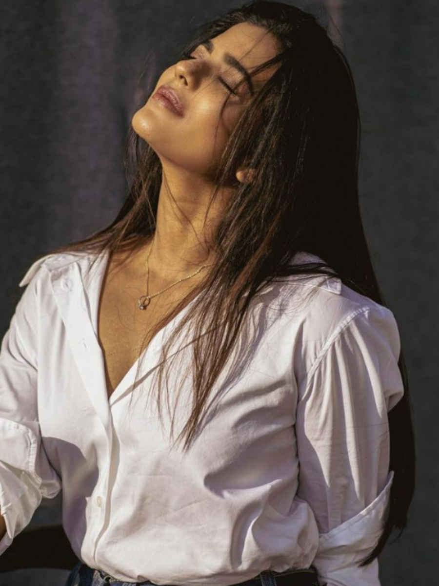 Aishwarya Rajesh looks alluring in her latest photoshoot | Times of India