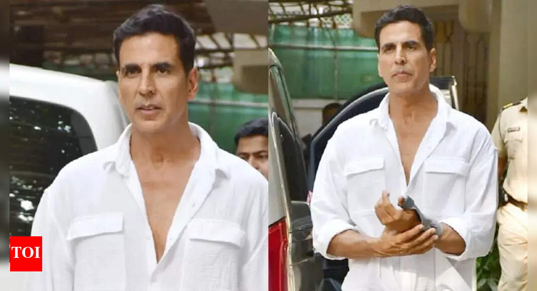 Akshay Kumar spotted wearing a splint after suffering a hand injury ...