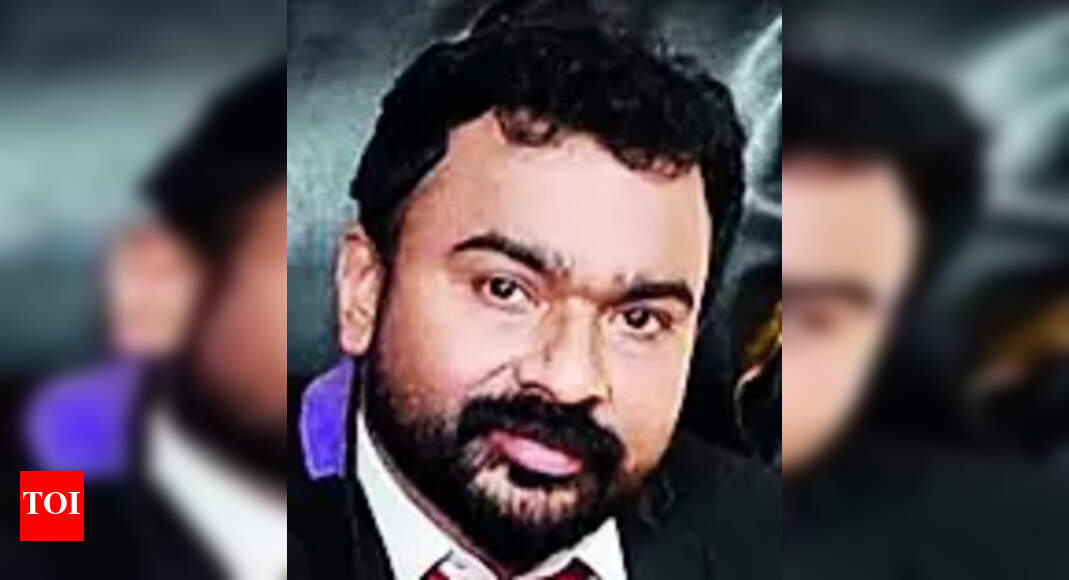 Monson Mavunkal: Consider Mavunkal’s Plea Positively: Hc | Kochi News ...