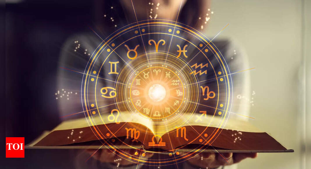 Zodiac signs that love reading books - Times of India