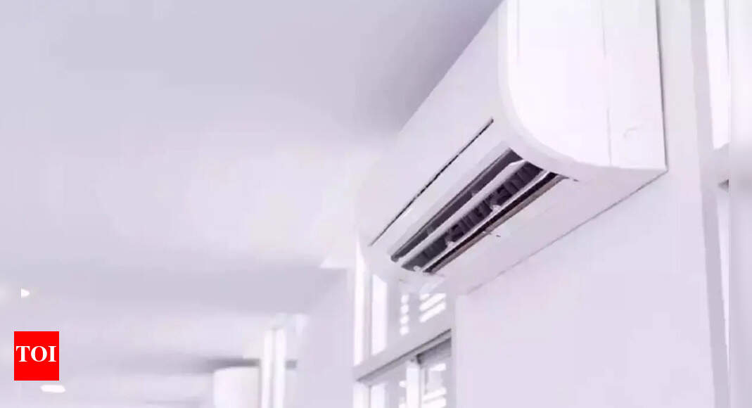 Four Injured After Fire Breaks Out In Ac Unit Of Hospital In Kandivli ...