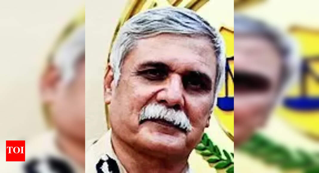 Former Police Commissioner: Former Police Commissioner May Contest From ...