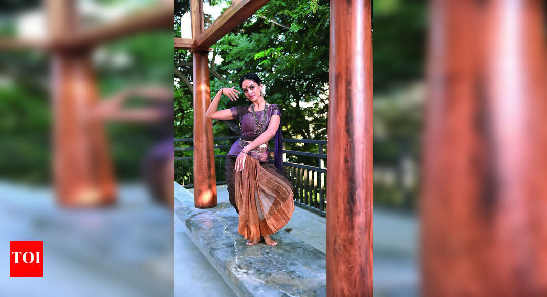 Dancing keeps your soul happy: Rukmini Vijayakumar | Kannada Movie News ...