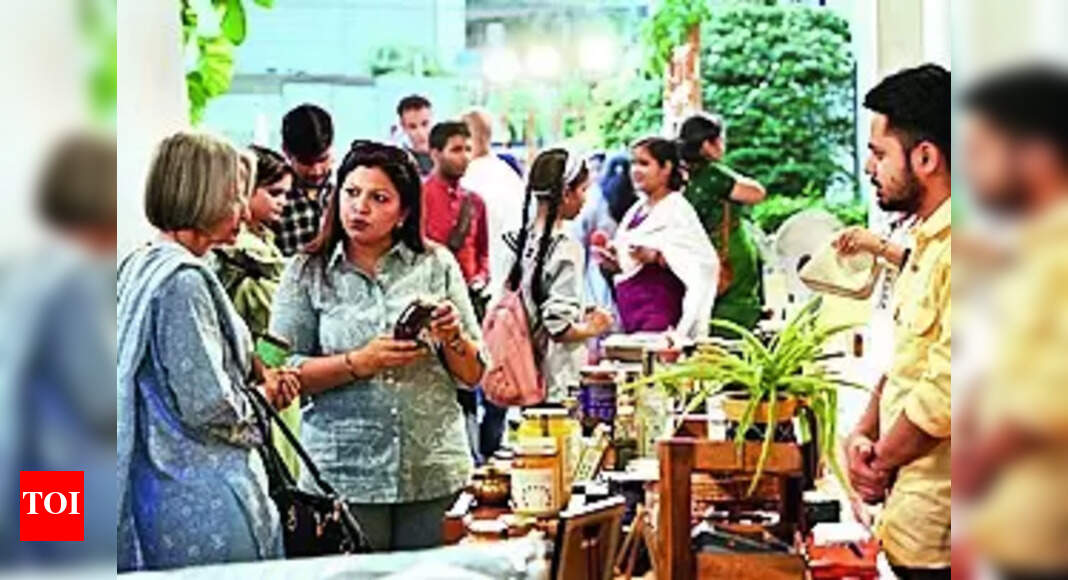 Green Sunday Market: Green Sunday Market A Hit | Lucknow News - Times ...