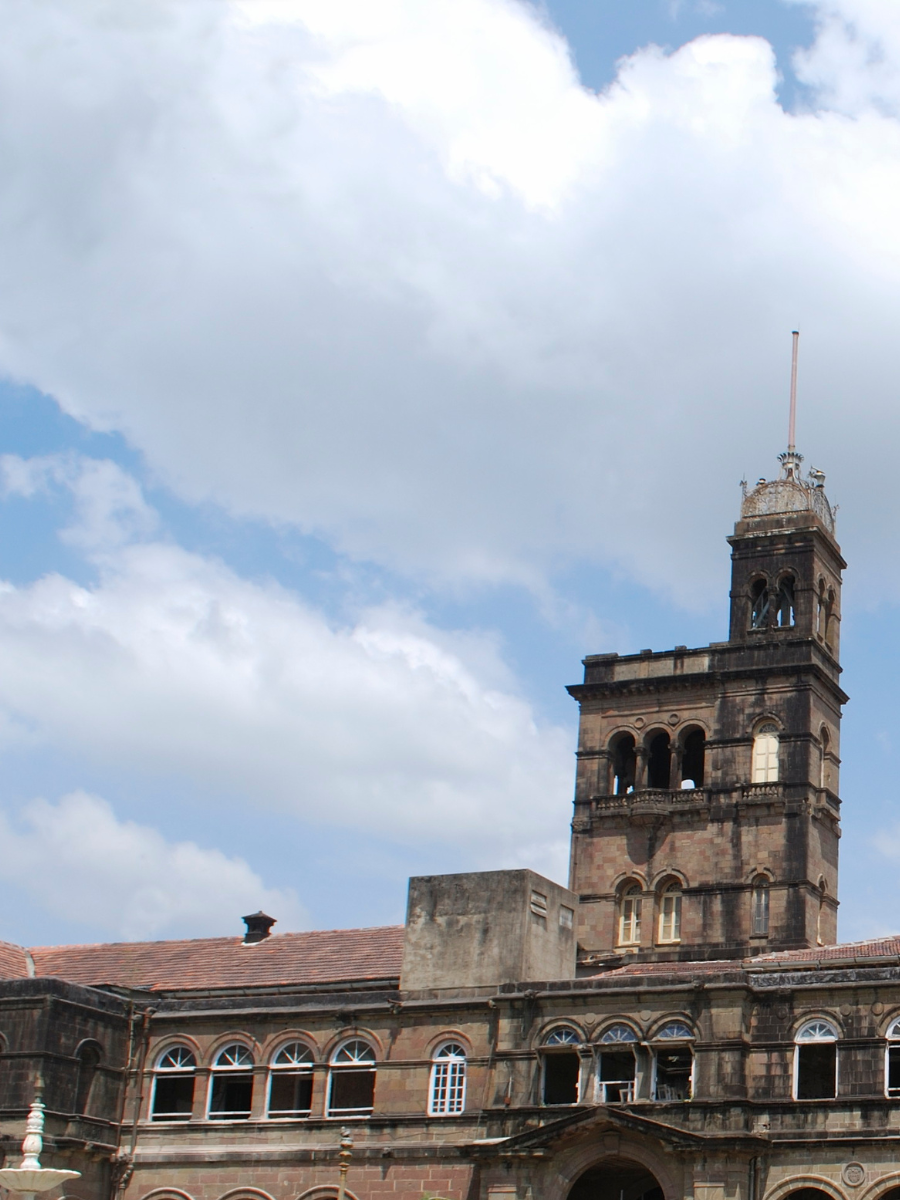 10 Oldest universities in India that are still functioning today ...