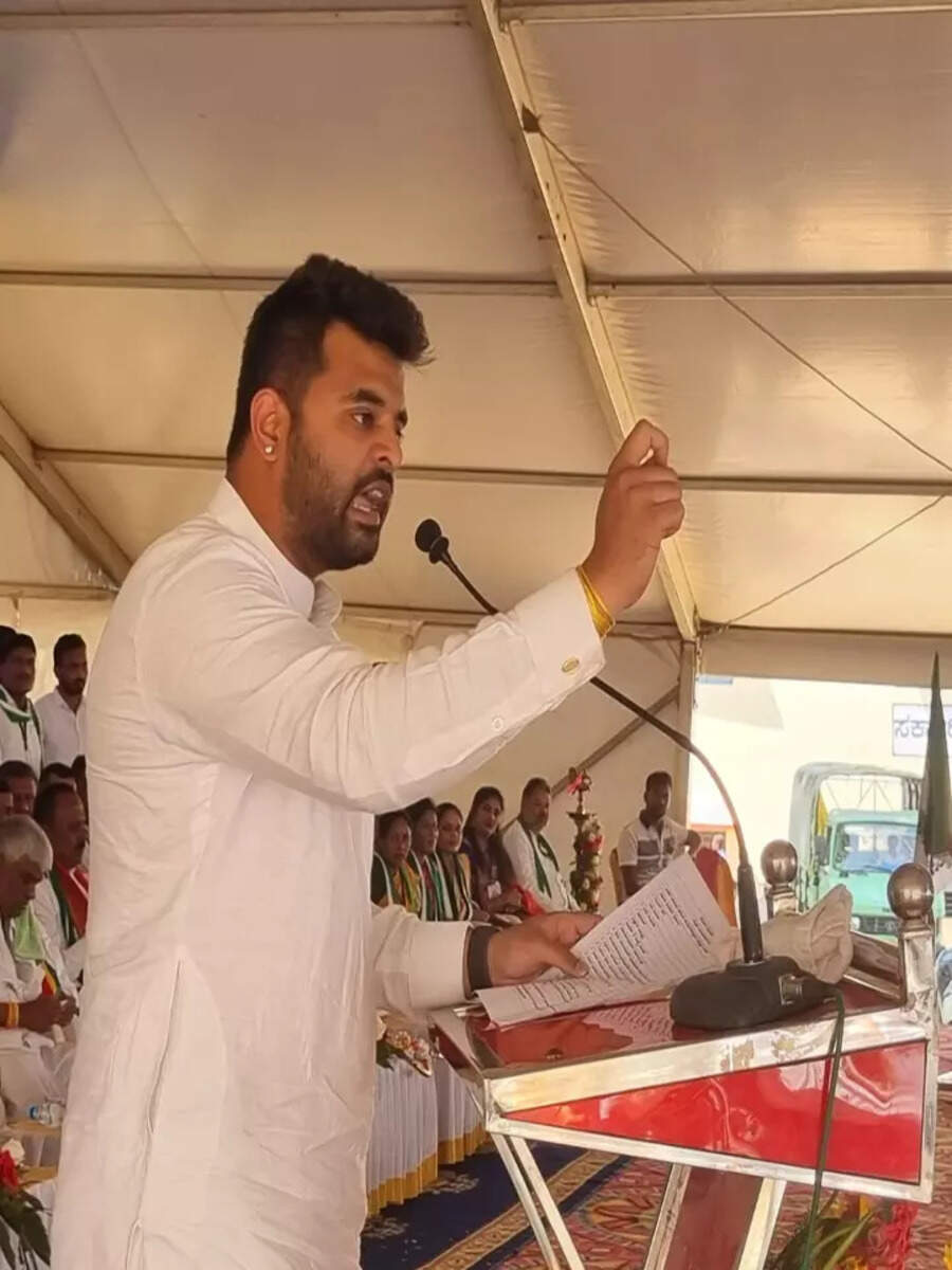 ప్రజ్వల్ రేవణ్ణ గురించి మీకు తెలియని 5 విషయాలు Times Now Telugu