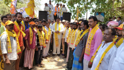 Ex finance minister gains momentum at Atmakur assembly in a race between Anam and Mekapati ...